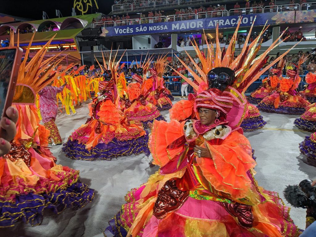 Rio’s Colorful Carnival Costumes - LingoHut Blog